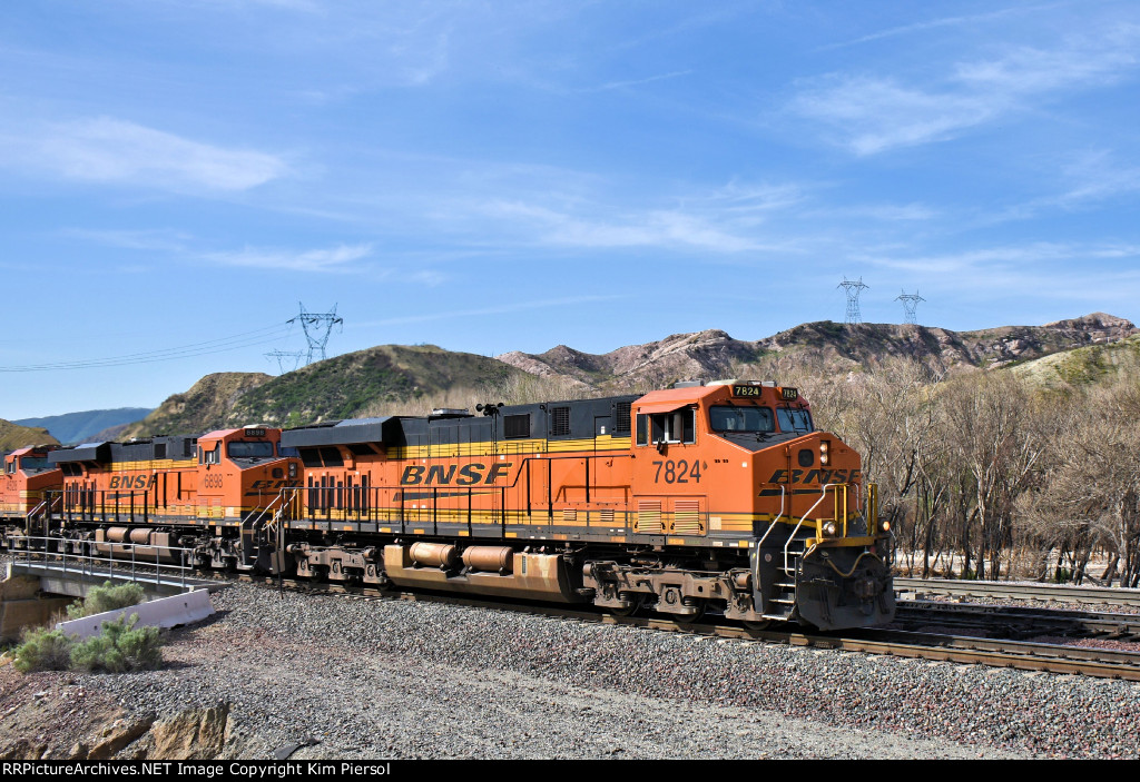 BNSF 7824